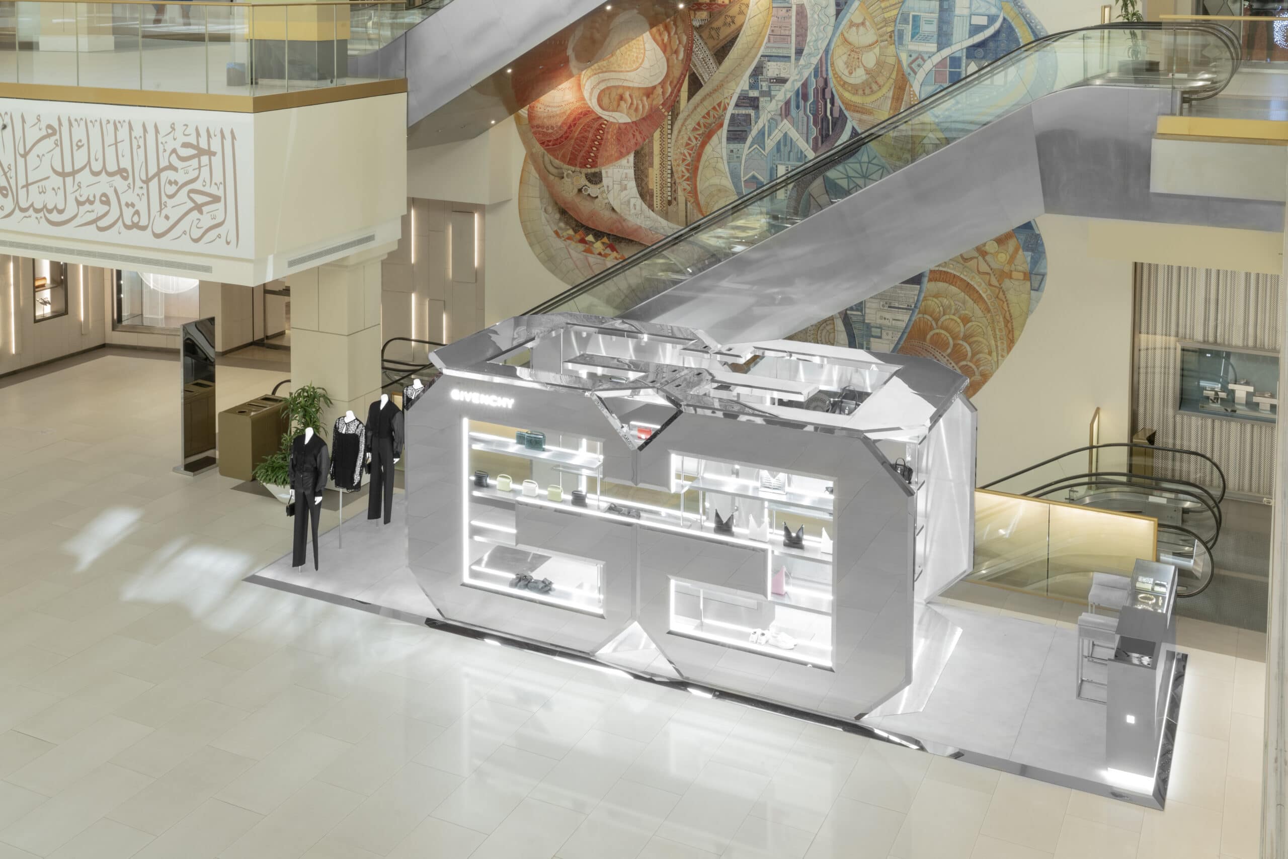 GIVENCHY EXCLUSIVE POP-UP – Luxsure